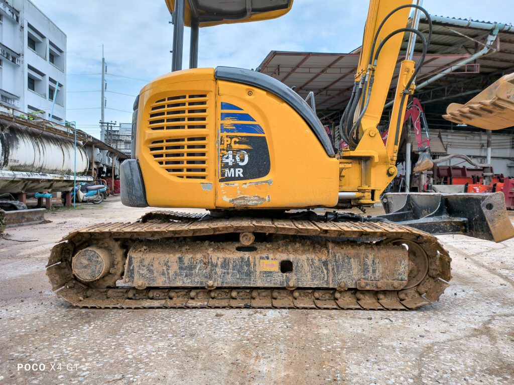 รถขุดมือสอง KOMATSU รุ่น PC40MR-2 ขนาด 4 ตัน [No.127] - บจก. จันทบุรี ...
